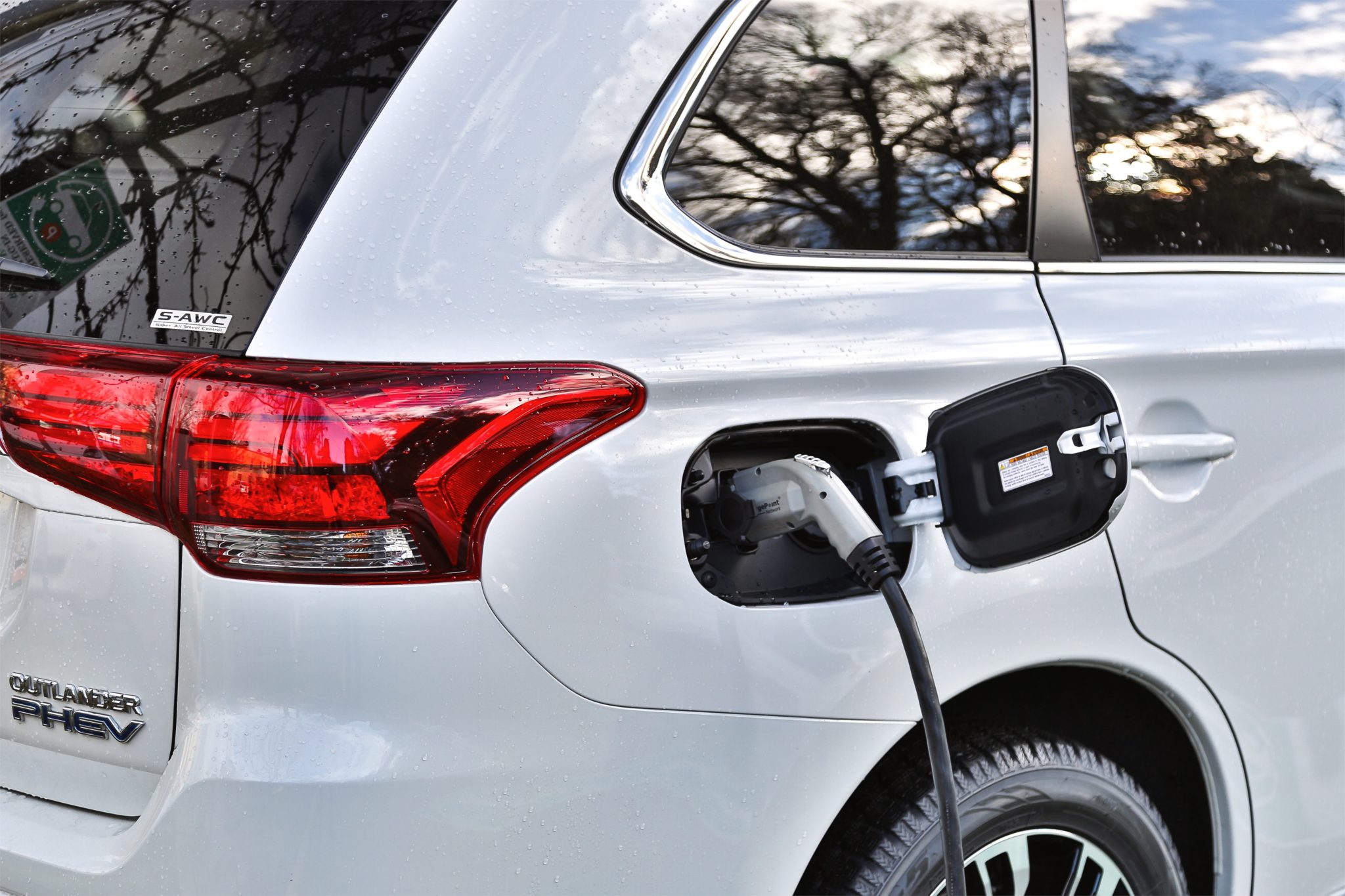 2018 Mitsubishi Outlander PHEV - Mitsubishi Motors Canadian Newsroom