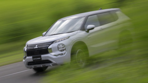 All-New Outlander PHEV Model - Mitsubishi Motors Canadian Newsroom